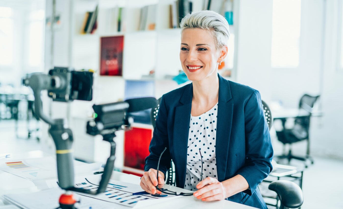 How to become an influencer - miravvi